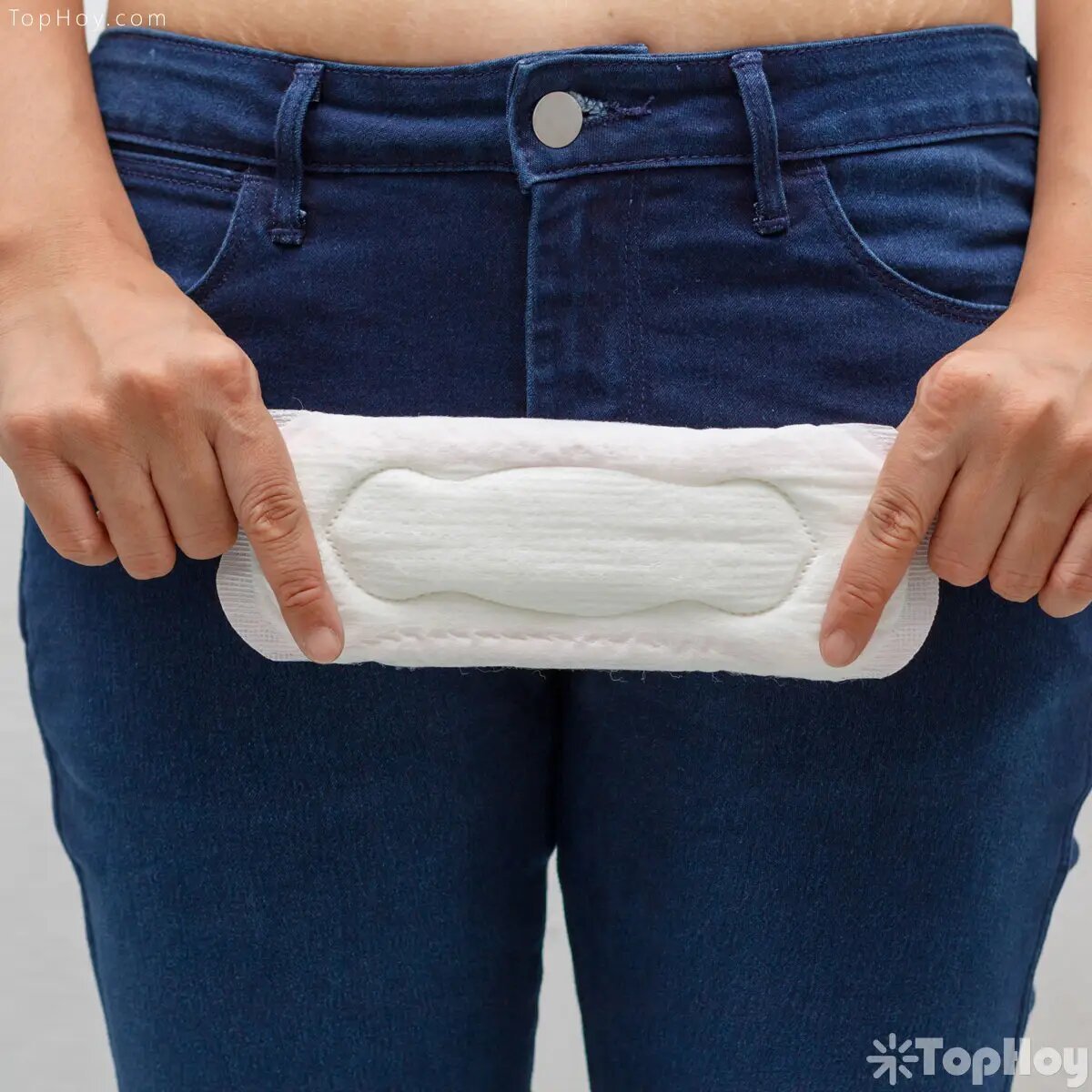 mujer-toalla-intima - TopHoy