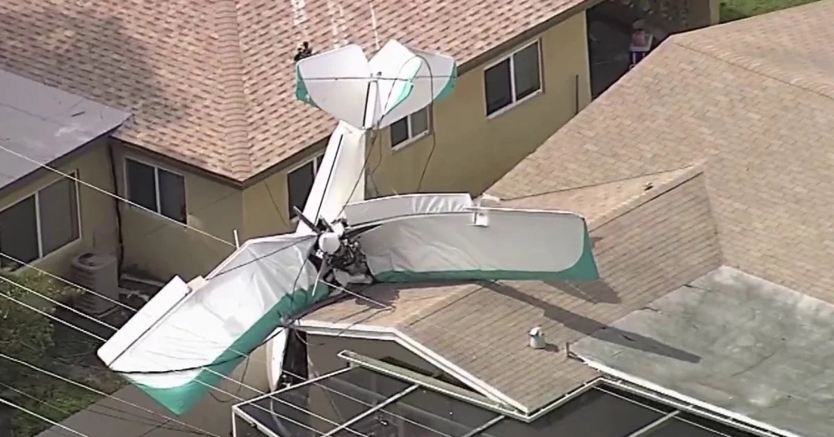 Mueren dos personas al estrellarse una avioneta contra una casa en Florida