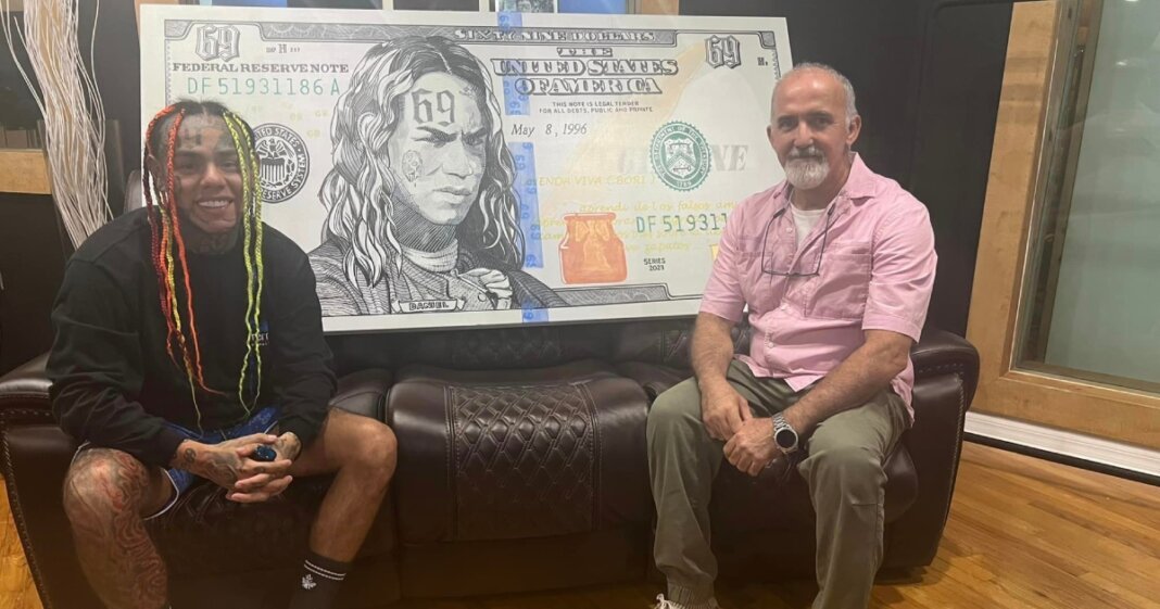 Pintor cubano Fredy Rodríguez sorprende al rapero Tekashi 6ix9ine con una obra